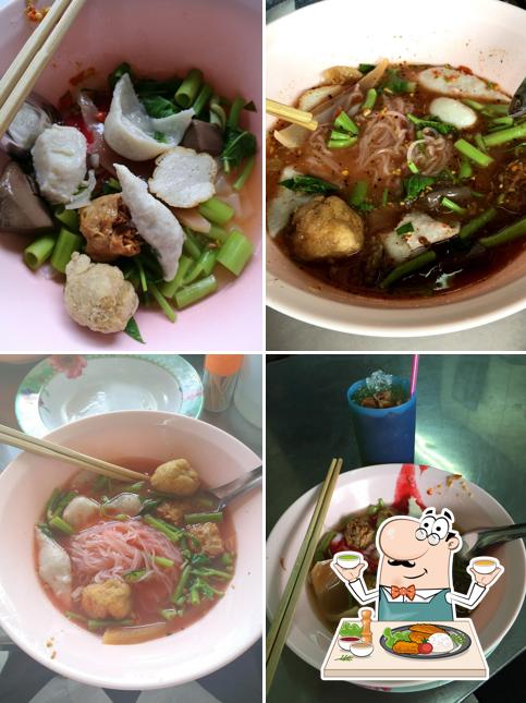 Meng Potchana restaurant, Bangkok, 10 5 Thanon Sap Sam Hang ...