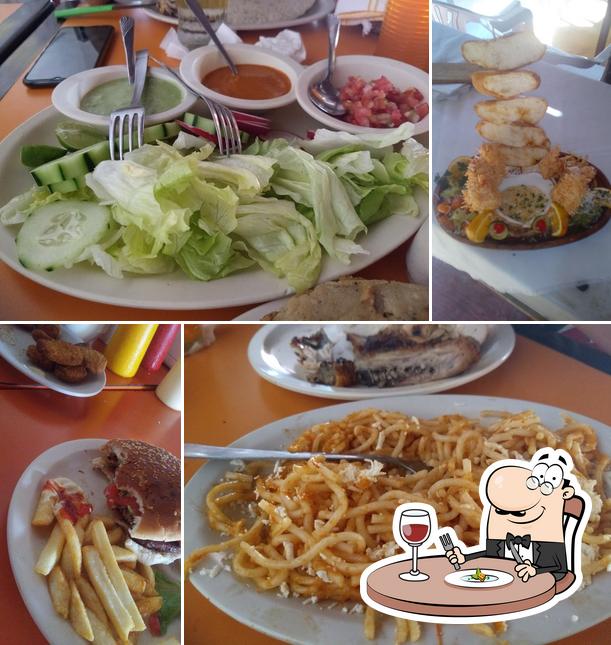 Pollo Feliz, Zihuatanejo - Restaurant menu, prices and reviews