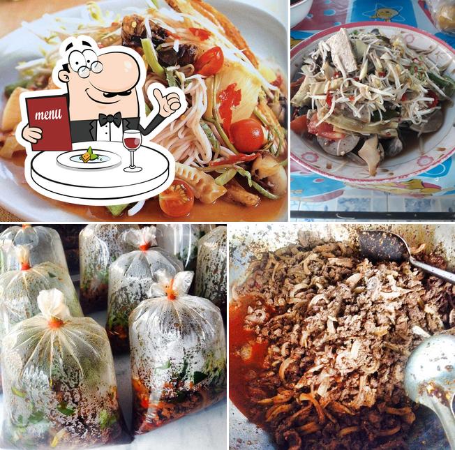 ร้านส้มตำป้าดา ซอยน้องแดง - Pada Somtam restaurant, Phra Nakhon Si ...