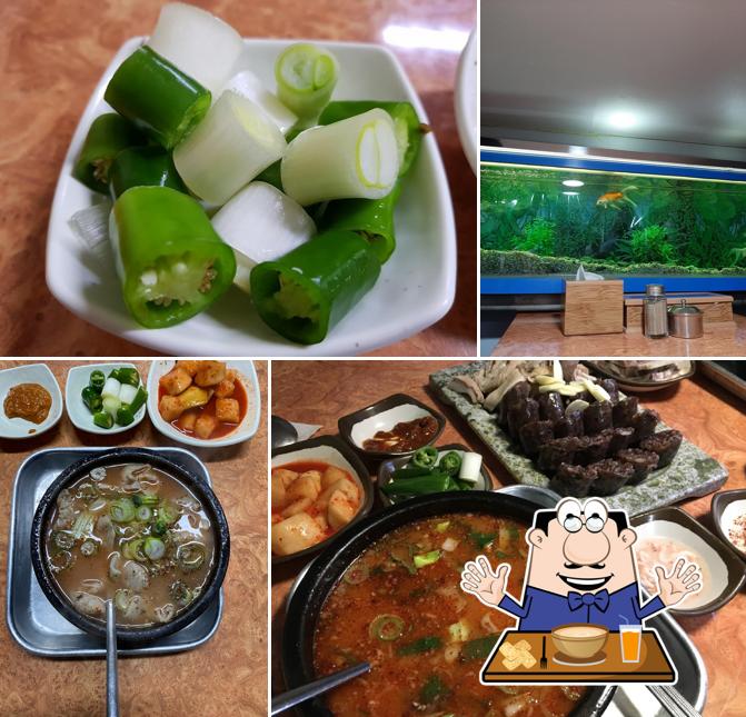 Hwamok Sundaeguk, Seoul - Restaurant menu, prices and reviews