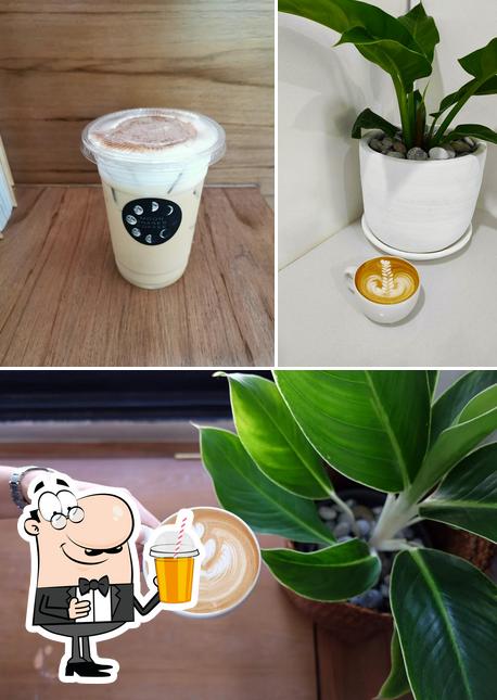 MOON PHASES COFFEE, Bangkok - Restaurant reviews