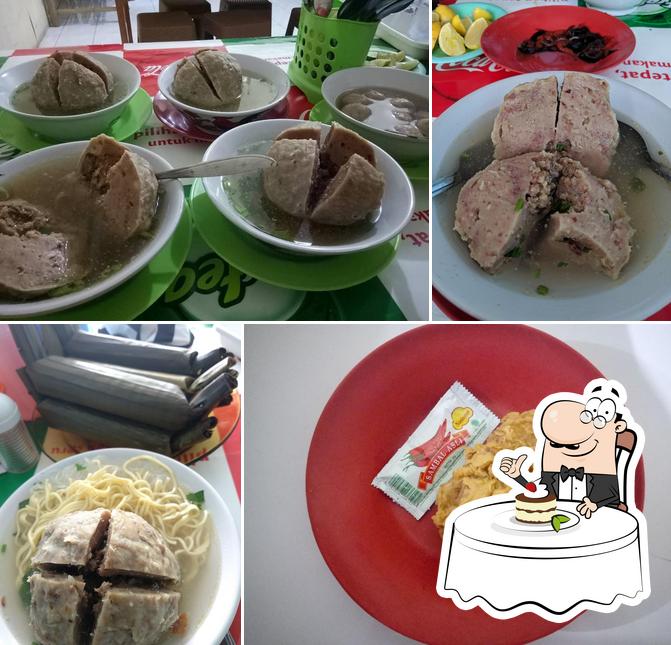 BAKSO RAKSASA BANDUNG restaurant, Makassar - Restaurant reviews