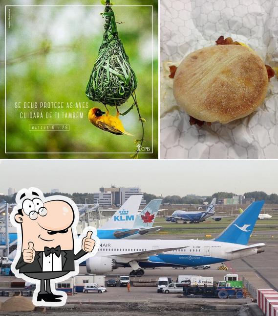 Flight Deck Cafe, Everett - Restaurant menu, prices and reviews