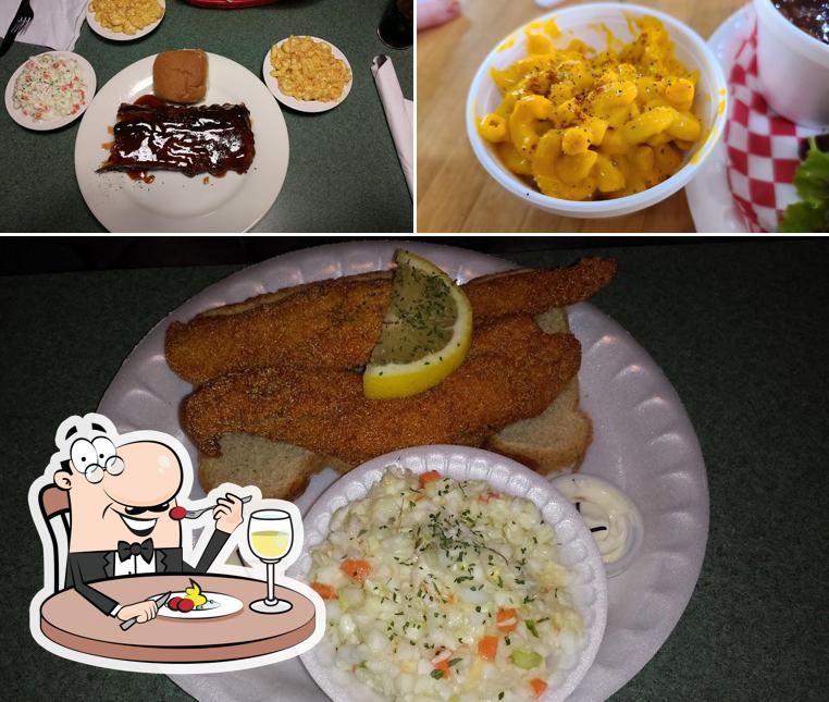 Neal's Famous BBQ in Hamilton - Restaurant menu and reviews
