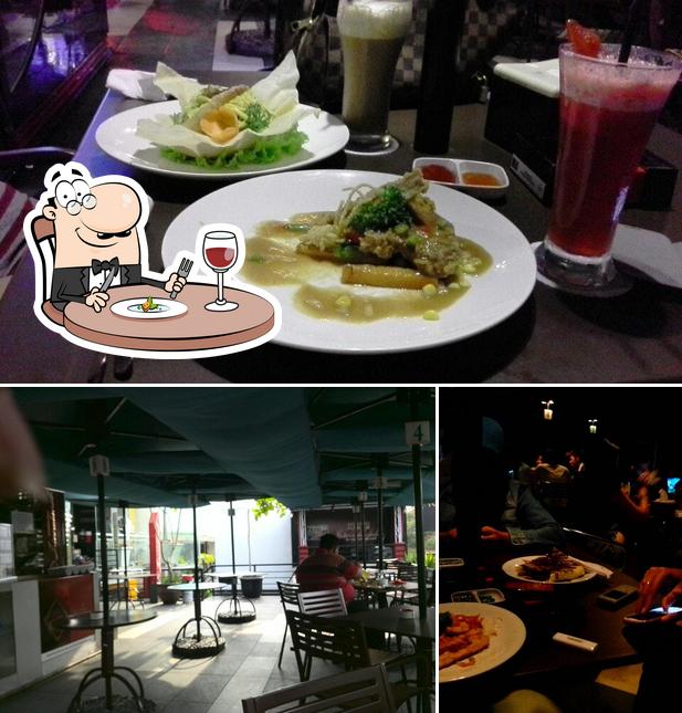 Riverview Cafe, Simpanglima Residence, Semarang - Restaurant reviews