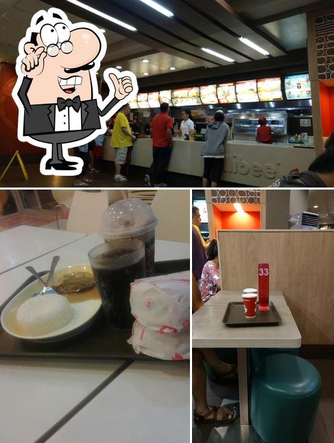 Jollibee restaurant, San Fernando, Km 62 North Expressway - Restaurant ...