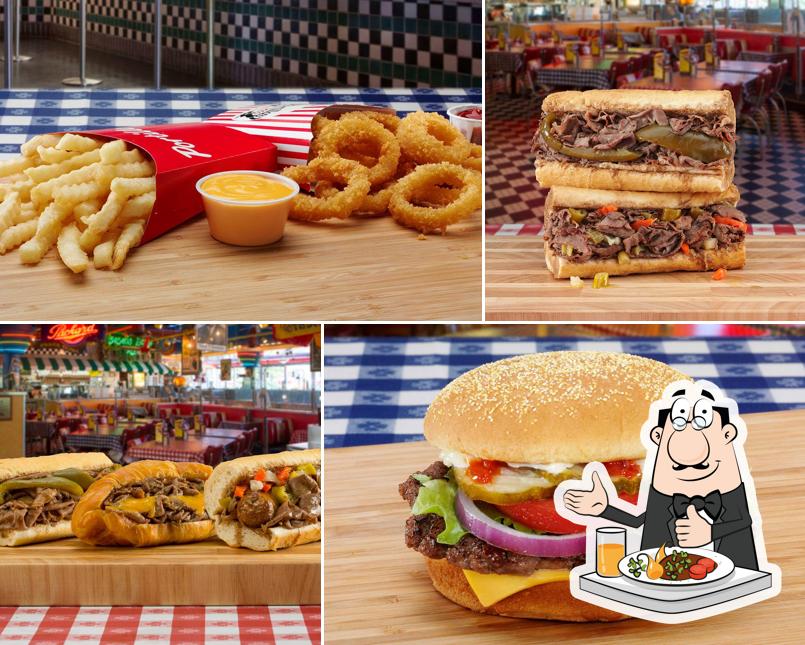 Portillo's Rosemont in Rosemont - Restaurant menu and reviews