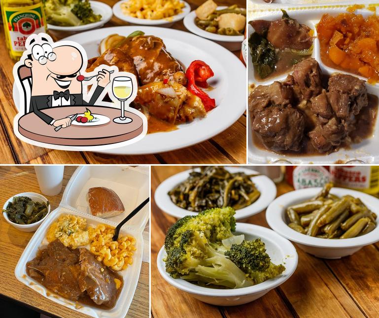 Mikki's Soulfood Cafe in Pearland - Restaurant menu and reviews