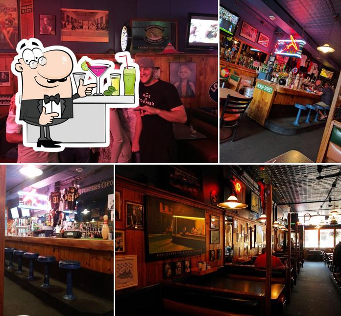 West Town Bar & Grill in Hamilton - Restaurant menu and reviews
