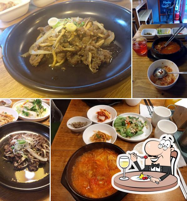 EID Halal Korean Food (حلا), Seoul - Restaurant menu, prices and reviews