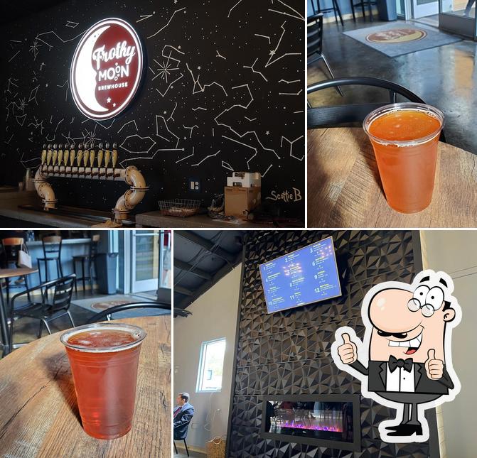 Frothy Moon Brewhouse in Williamsburg - Restaurant reviews