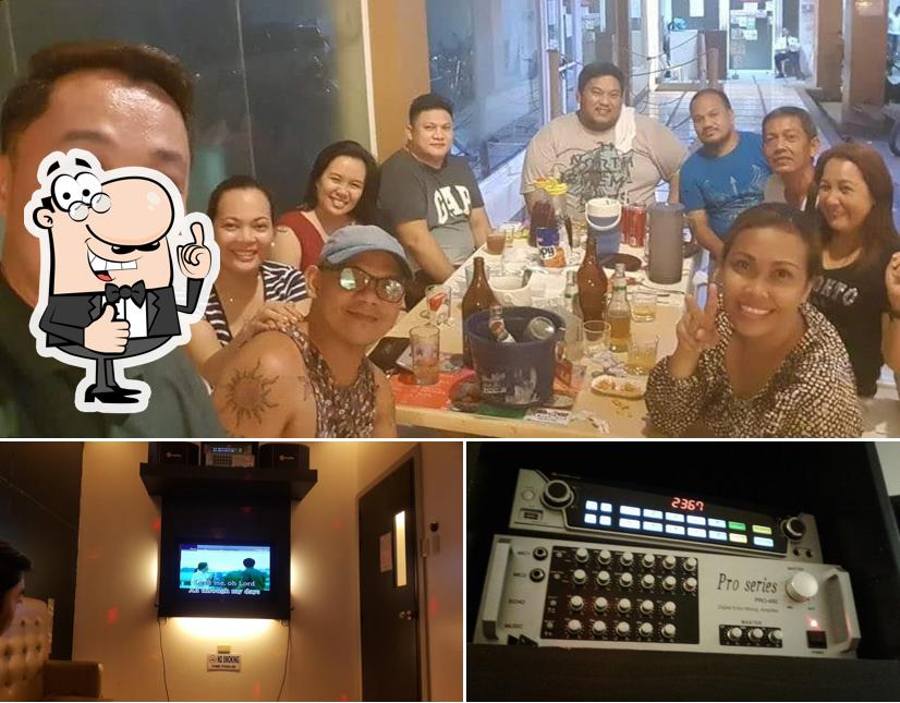 Pub y bar Watever Family KTV Butuan, Butuan - Opiniones del restaurante