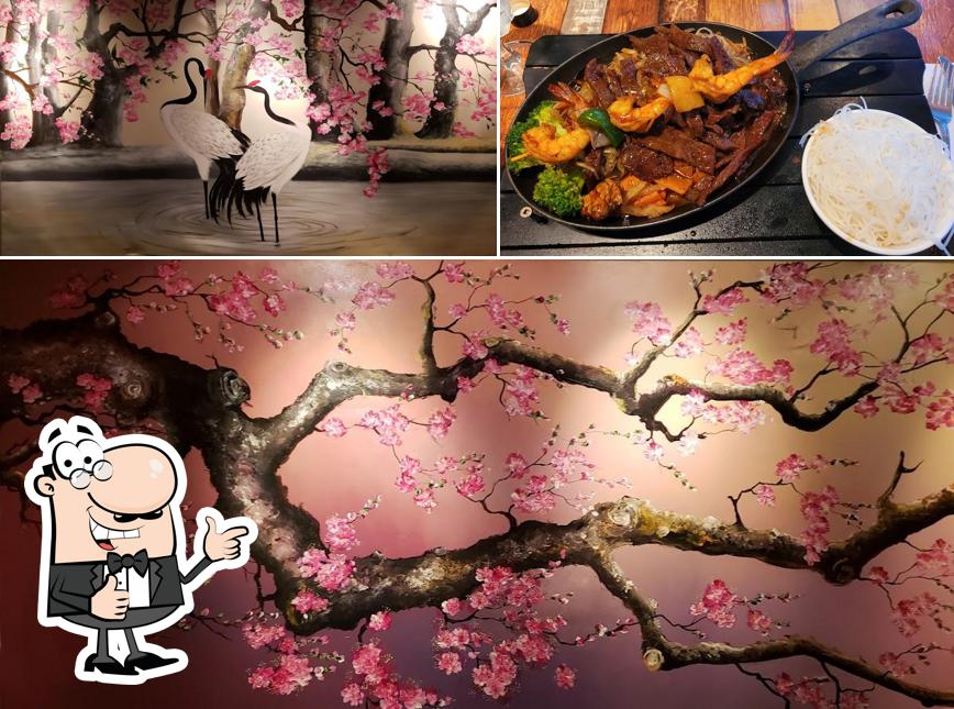 Chez Lien, 1230 Bd du Curé-Labelle in Laval - Restaurant menu and reviews