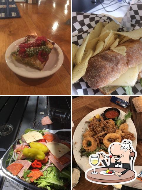 Romo's Pizza in Glenmont - Restaurant menu and reviews