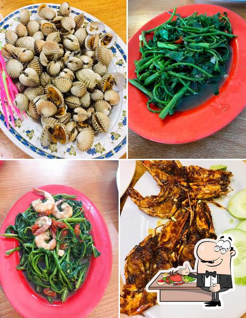 Raja Kepiting Gading Serpong restaurant, Tangerang, Ruko Fluorite FR No ...