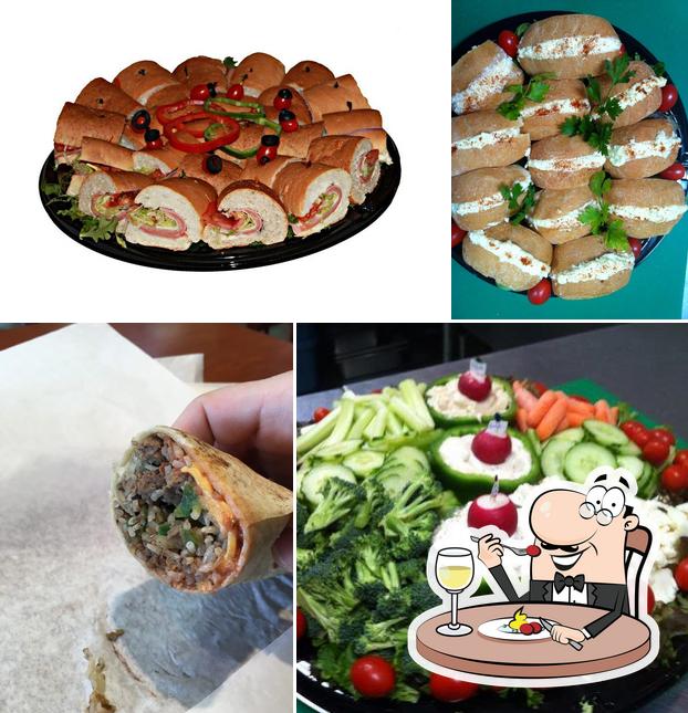 Ed's Sub, 300 Elmwood Dr in Moncton - Restaurant menu and reviews