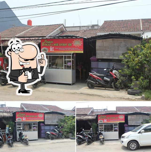 Pondok Bakso & Mie Ayam '88 Pesona Cilebut restaurant, Bogor