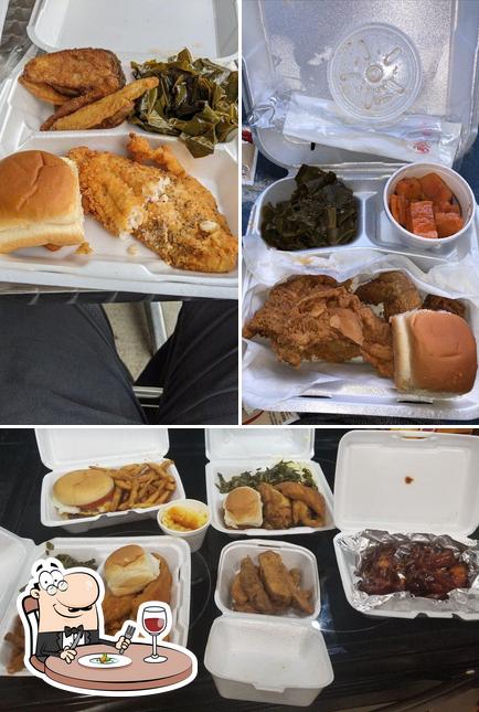 Mr. Charles Chicken & Fish in Charlotte - Restaurant menu and reviews