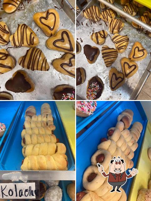 Dixie Cream Donuts, Port Saint Lucie - Restaurant menu, prices and reviews