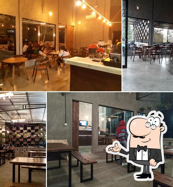 iKoN Café cafe, Salatiga - Restaurant reviews