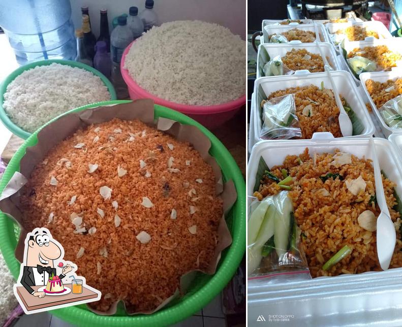 Rombong Biru Bapak e Zikri ( Nasi Goreng, Capjai & Mie), Sidoarjo ...