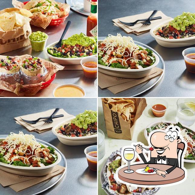 Chipotle Mexican Grill, 5006 Northwest Hwy Ste A in Crystal Lake ...