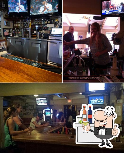 Grand Avenue Bar & Grill, Carlsbad - Restaurant menu, prices and reviews