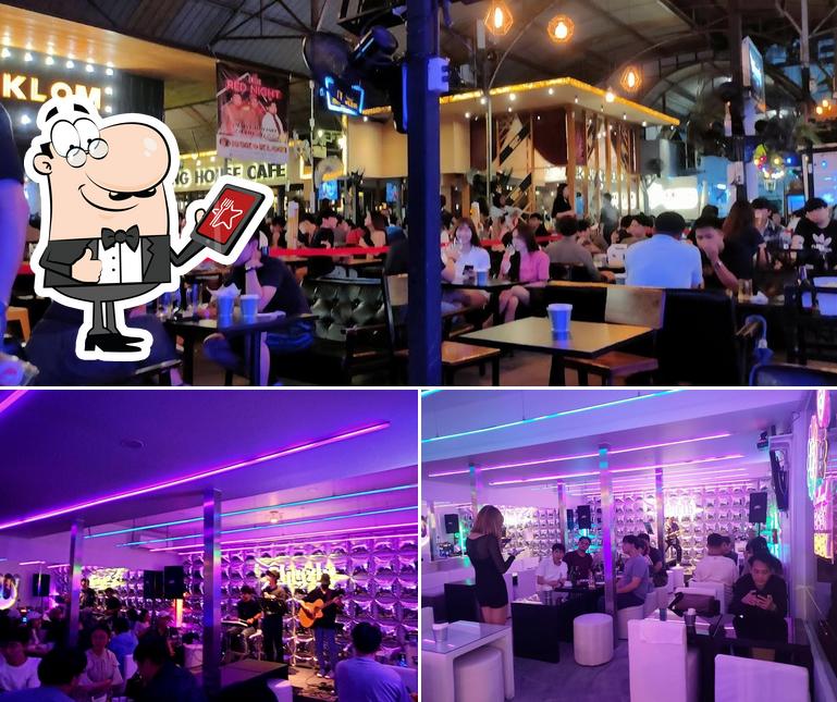 Angels Bar @ Coco-Walk, Bangkok - Restaurant menu and reviews