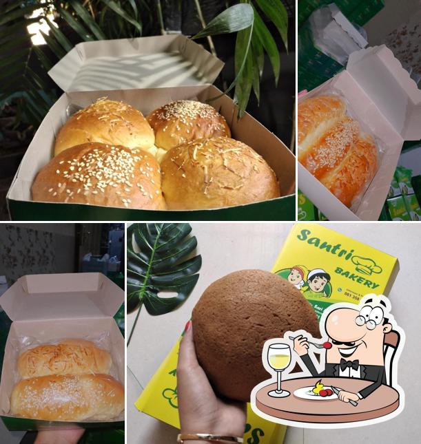 Roti Santri, Banyuwangi - Restaurant reviews