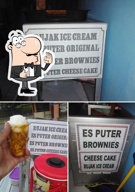 Es Puter Panggayana cafe, Linggasana
