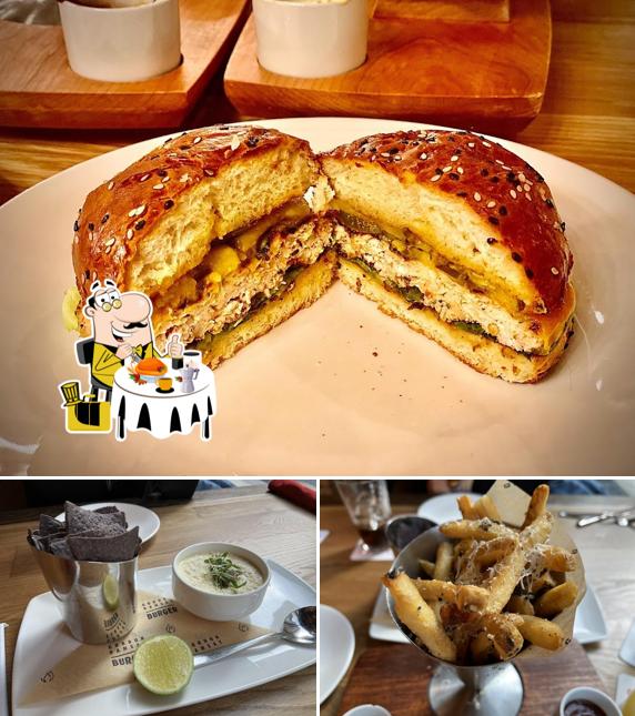 Gordon Ramsay Burger - Chicago, Chicago - Restaurant menu, prices and ...