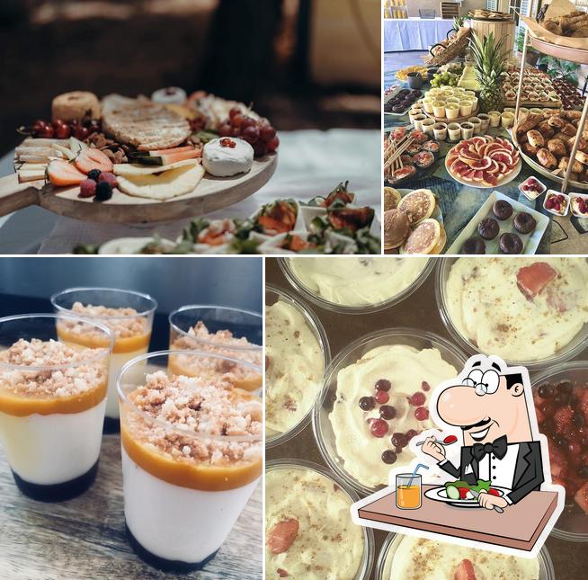 FOOD TRUCK "Le Camion Qui Fabrique" restaurant, France - Restaurant reviews