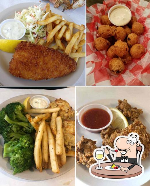 Quarterdeck in Arlington - Restaurant menu and reviews