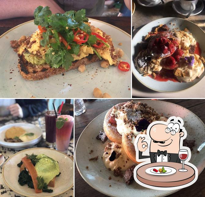 ST. ALi Coffee Roasters, 12-18 Yarra Pl in South Melbourne - Restaurant ...