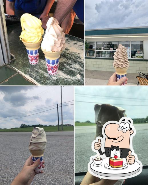 Young's Custard Stand, Zelienople - Restaurant menu, prices and reviews