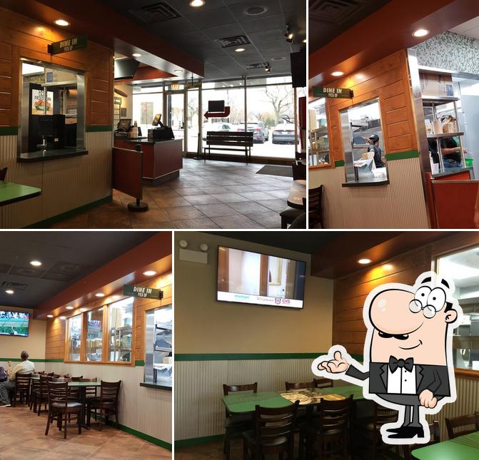 Wingstop, 456 E 35th St in Chicago - Restaurant menu and reviews