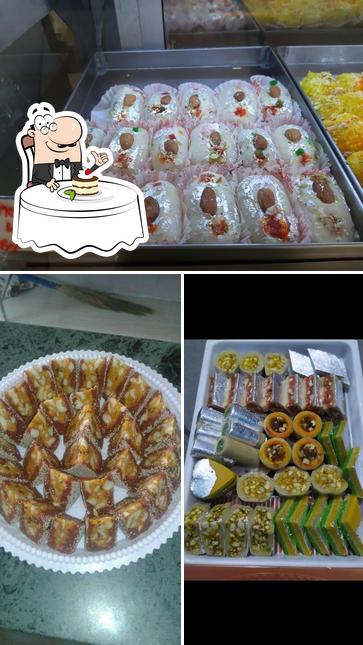 Om Kheteshwar Sweets And Farsan Mart, Bharuch
