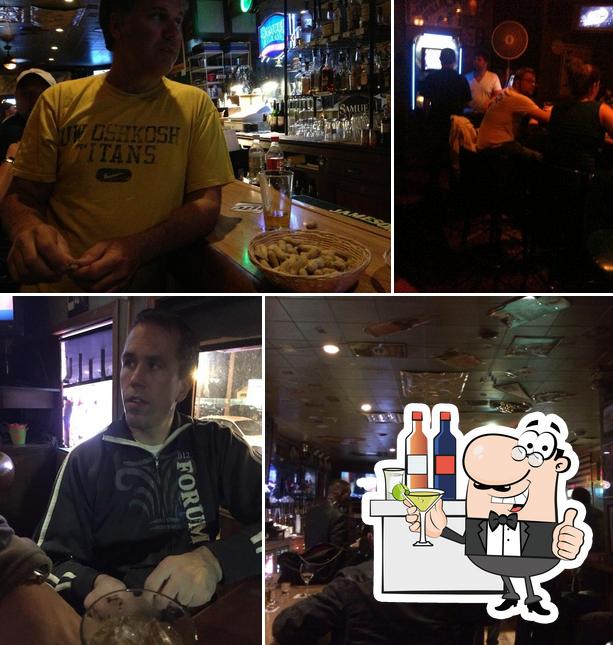 Wonder Bar in Milwaukee - Restaurant menu and reviews