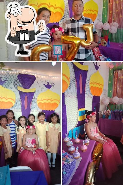 Takam Resto restaurant, Atimonan