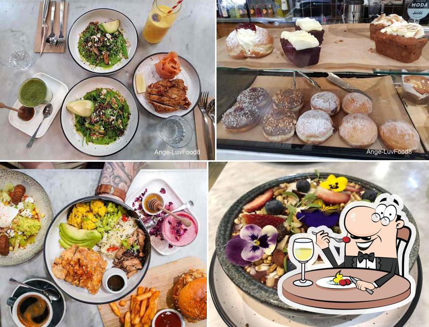Dutton Cafeteria by Tickled Pink in Richmond - Restaurant menu and reviews