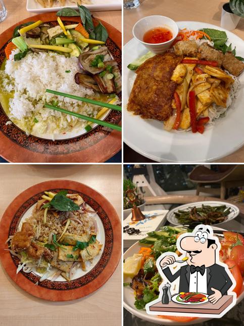 Saigon Lotus on Yonge, Toronto - Restaurant menu, prices and reviews
