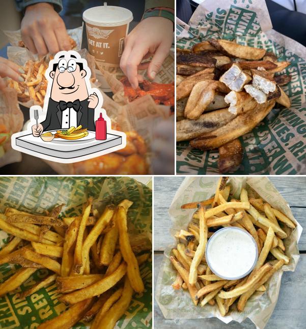 Wingstop, 905 White Plains Rd in New York City - Restaurant menu and ...