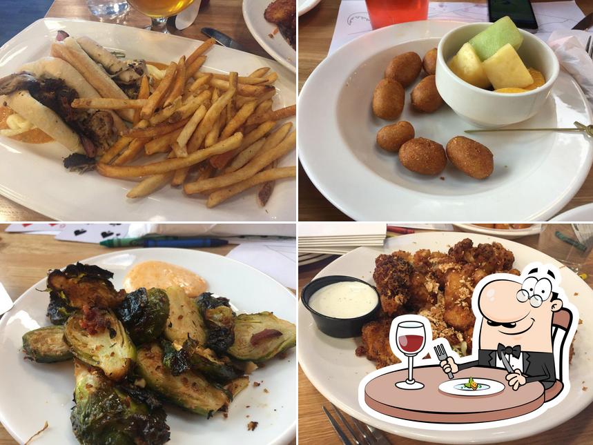 Ten Mile Tavern, 126 Ten Mile Cir in Frisco - Restaurant menu and reviews
