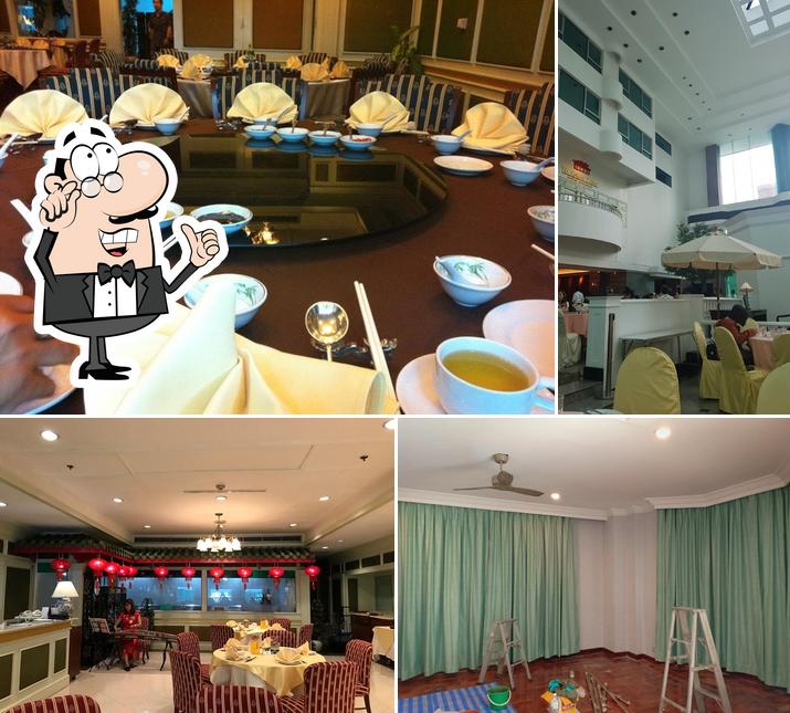 The Golden Palace restaurant, Bangkok, 10/1 อาคาร Windsor Suites ...