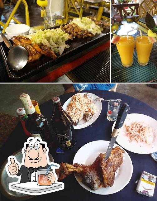 Isdaan Floating Restaurant, Bay - Restaurant reviews