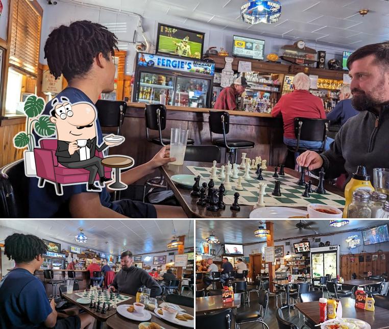 Fergie's Bar & Restaurant, Lemay - Restaurant menu, prices and reviews