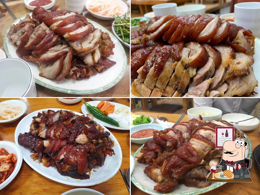 Seongsu Braised Pork Feet, Seoul - Restaurant menu, prices and reviews