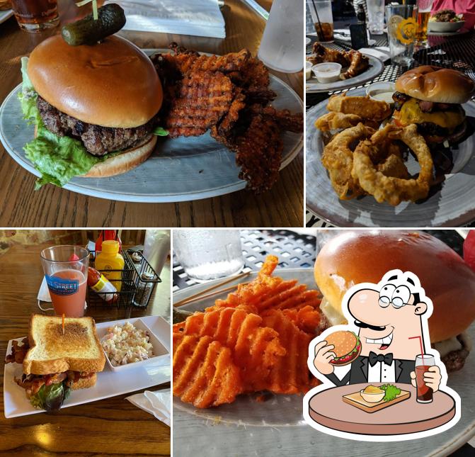 Top 5 restaurants with hamburgers in Clayton, North Carolina, december ...