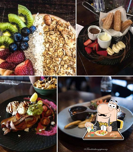 Bricks + Brunch in Fairfield Heights - Restaurant menu and reviews