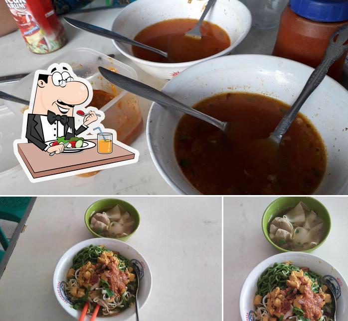 Stand Mie Ayam Cipta Rasa cafe, Cikande - Restaurant reviews